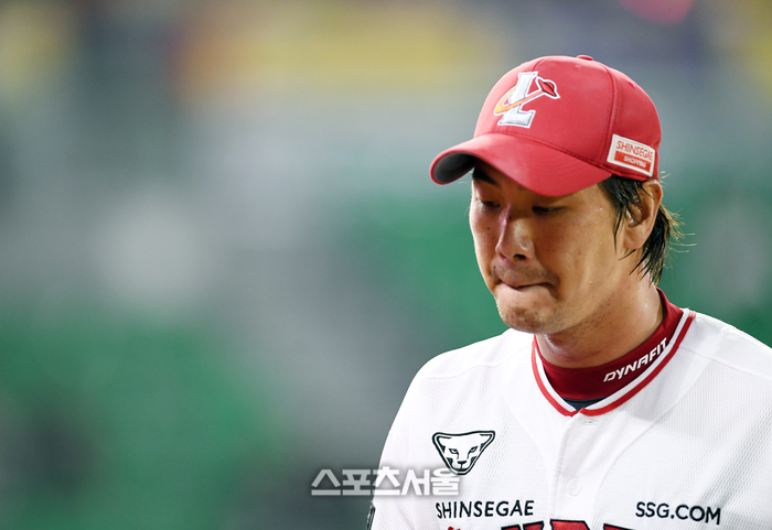 [포토]SSG 김광현, KT전 5이닝 2실점(1자책)