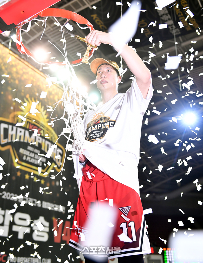 [포토]‘선수로서 마지막 순간을’