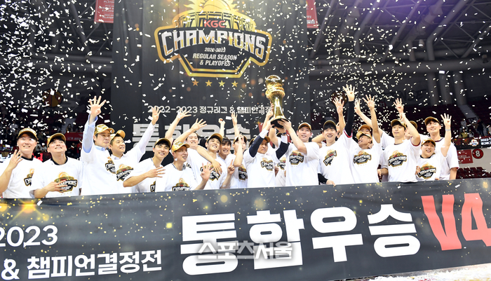 [포토]‘V4 우승환호’