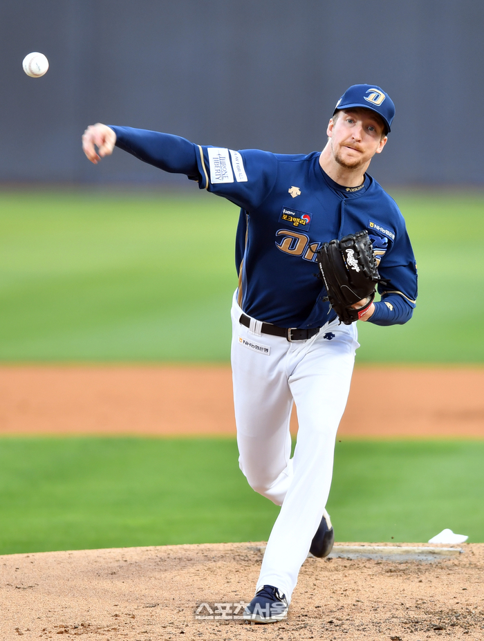 [포토]‘KT전 선발나선’ NC 페디