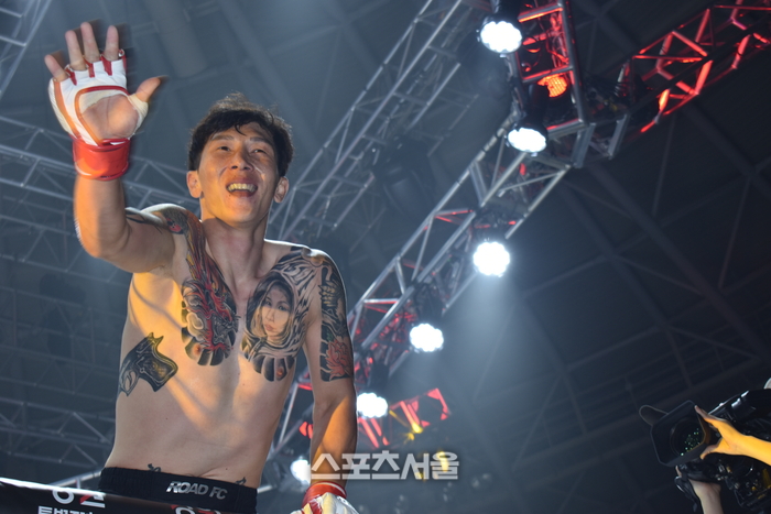 ‘로드FC 064’ 몽골→한국 대표가 된 난딘에르덴, 짜릿한 1R 펀치 TKO 승