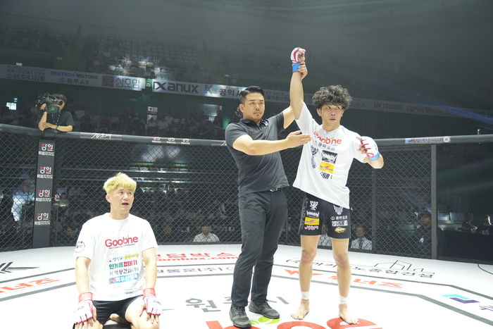 ‘로드FC 064’ 밴텀급 챔피언 문제훈, 일본 레슬러에 만장일치 판정패