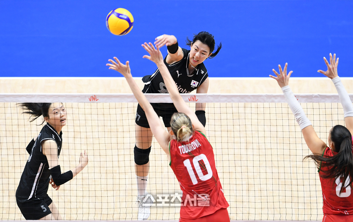 홈에서도 허탈한 패배, VNL 24연패 그 후…“국내에서 안일하게 배구 했다” 강소휘가 꺼낸 자성의 목소리[SS현장]