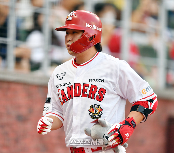 ‘월간 11홈런’ 최정-‘ERA 0.84’ 플럿코 등 8명...KBO리그 6월 MVP 후보 8명 확정