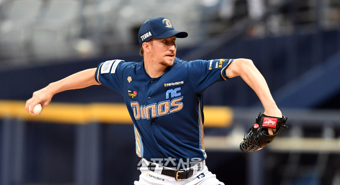 [포토]‘키움전 선발’ NC 페디