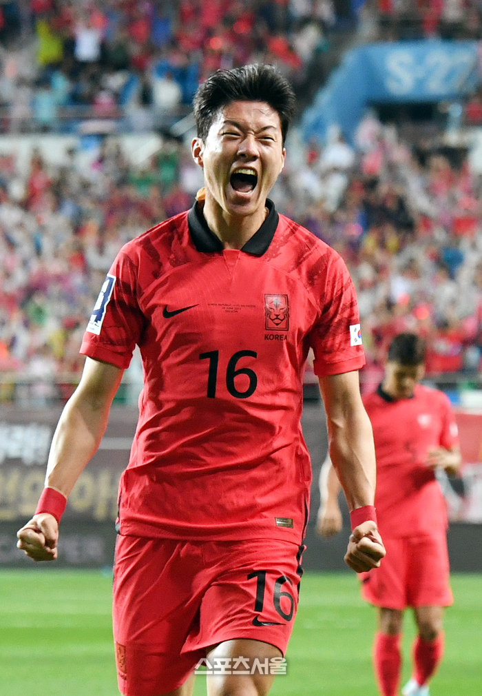 ‘골 터진’ 경쟁자-‘속 터진’ 황의조…노팅엄서 그의 자리는 좁아 보인다