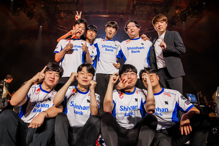 대역전 펼친 DRX, 中 BLG에 2-0 완승…20일 북미 EG와 격돌