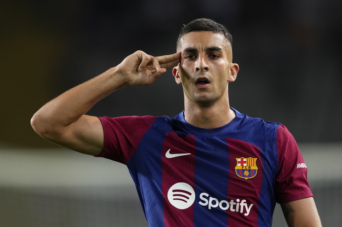 페드리·토레스 뒤늦게 터진 골~골~...FC바르셀로나 시즌 첫승...16세 라민 야말, 최연소 선발출격