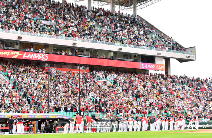 KIA 상승세→LG 주춤→2~5위 혼전양상→KBO리그 하루 12만8598명 ‘직관’ 열기→5년 만의 800만 관중 ‘꿈이 아니다’[SS 포커스]