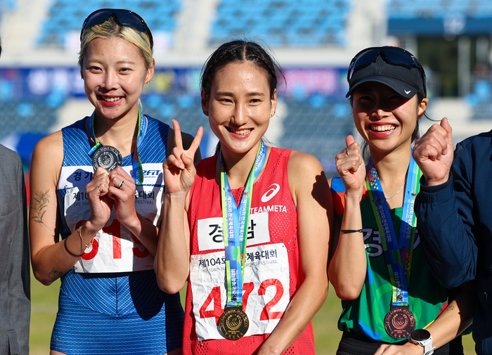 조하림, 여자 3000m 장애물 ‘한국 新’ 우승…해머던지기 이윤철 20연패 금자탑 [SS전국체전]