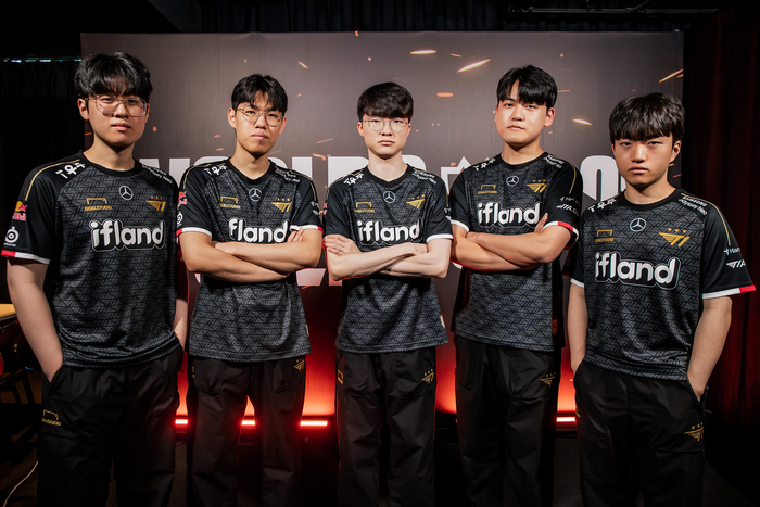 운영·한타→완벽한 경기력 T1, 북미 C9 22분 만에 승리…8강까지 ‘1승’ 남았다[SS롤드컵]