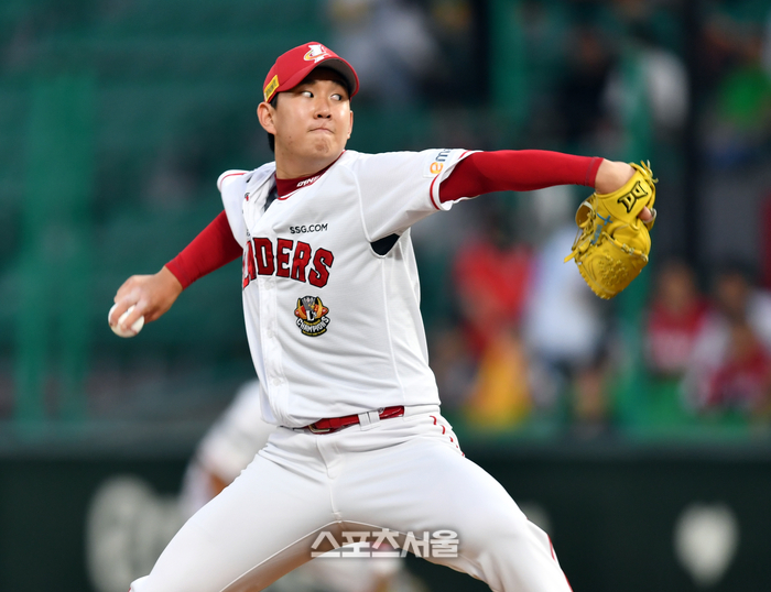 “2007년 김광현 선배처럼!”…SSG 신인 이로운·송영진도 꿈꾼다 [준PO2]