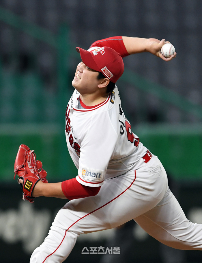 “2007년 김광현 선배처럼!”…SSG 신인 이로운·송영진도 꿈꾼다 [준PO2]