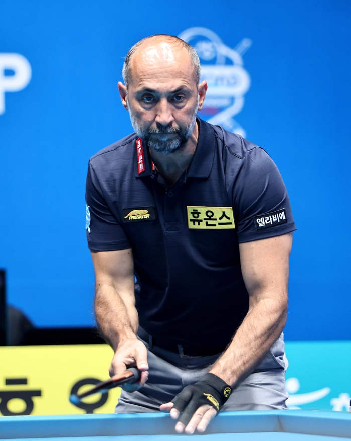 ‘3쿠션 리빙레전드’ 산체스, 2부 우승 출신에 승부치기 진땀승→PBA 5차 64강행…강동궁 조기 탈락