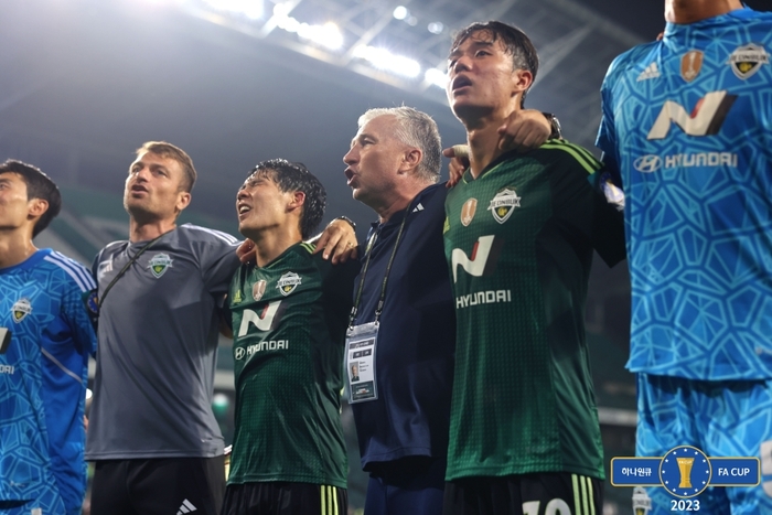 K리그1 4위 전북과 5위 인천…ACL 향한 열망, FA컵 결승 진출은 누구보다 간절하다
