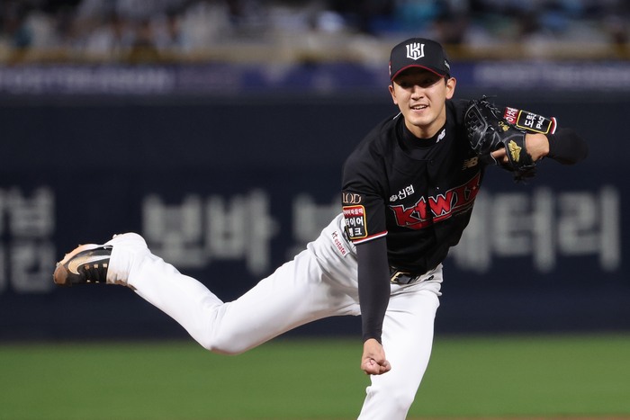 절체절명 위기→‘고퀄스’가 있었다...‘개인 1호 QS’ 고영표, KT를 구하다 [PO3 시선집중]