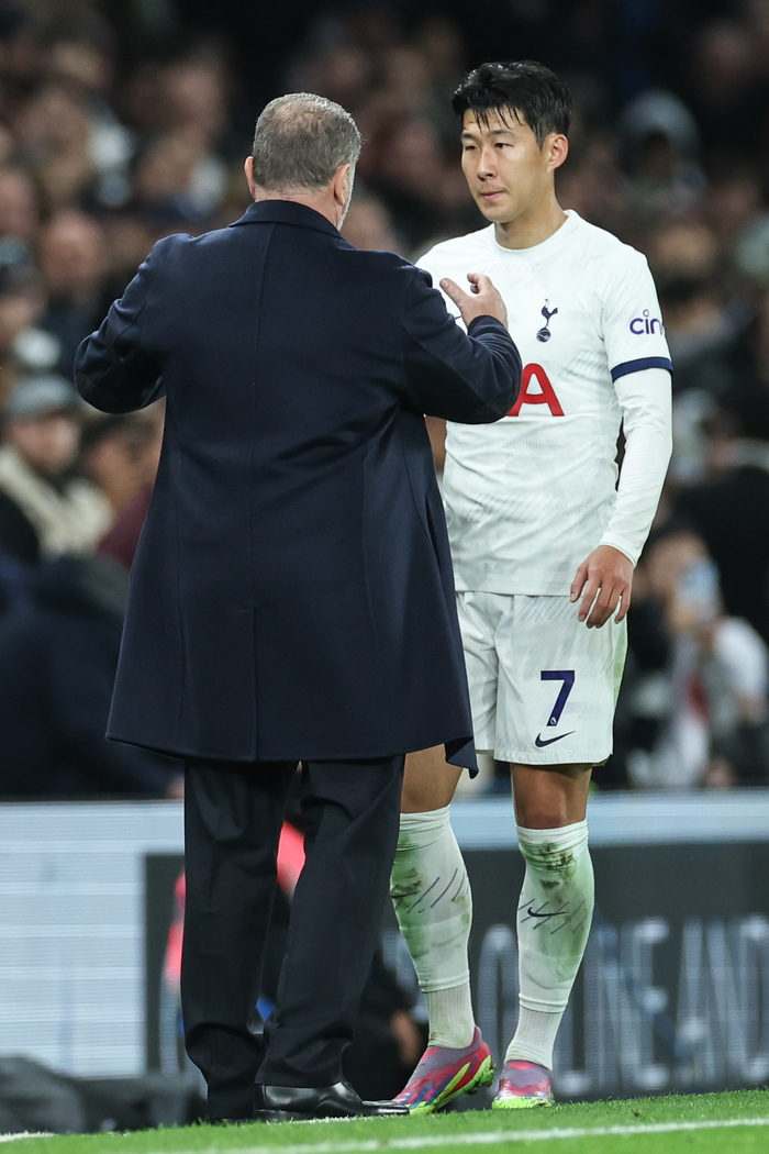 “SON, 2015년 아시안컵 때 알아봤어” 포스테코글루, 손흥민 절대 신임 이유 언급