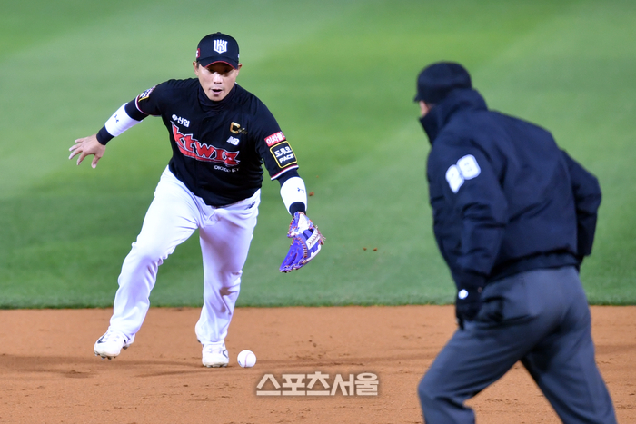 라인업 공개, LG는 1차전부터 그대로·변화의 KT는 조용호 대신 정준영 선발 출장[KS5]