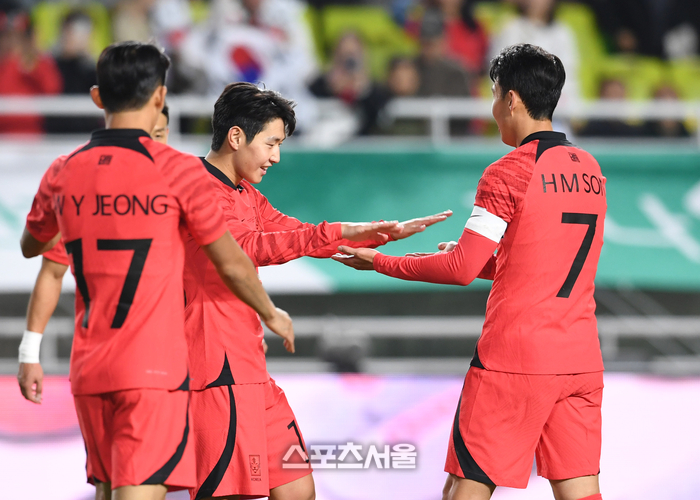 ‘SON·HWANG·LEE’ 빅리그 최고 수준 결정력 ‘코리안 가이즈’ 합창…亞컵 대비 다득점쇼 다시 한 번