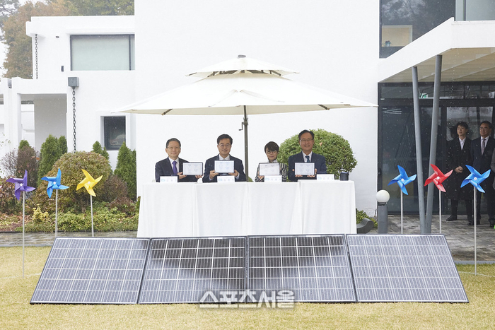 김동연 “삼성전자에 RE100 생산 전기 20년 공급 뜻 깊은 날이다”
