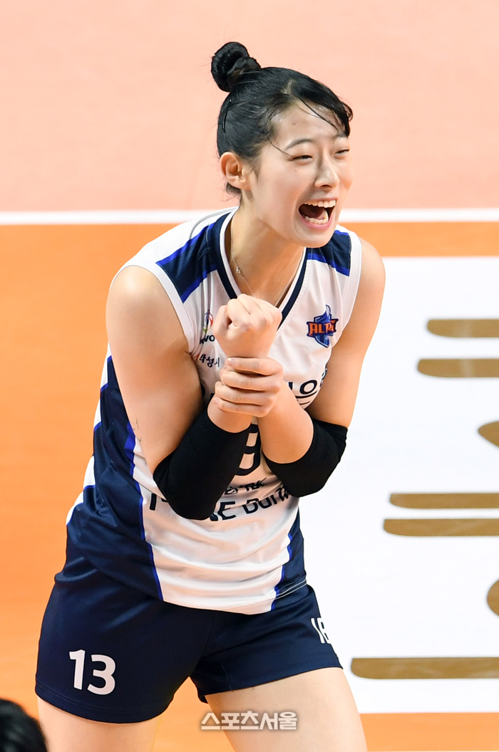 [포토]IBK기업은행 최정민, 또 막았어!