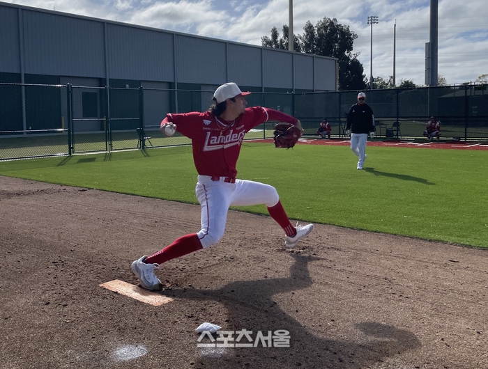 ‘80% 쓱→151㎞ 쾅’ SSG 더거 첫 불펜피칭, “뷰티풀” 탄성·환호 터졌다 [SS플로리다in]