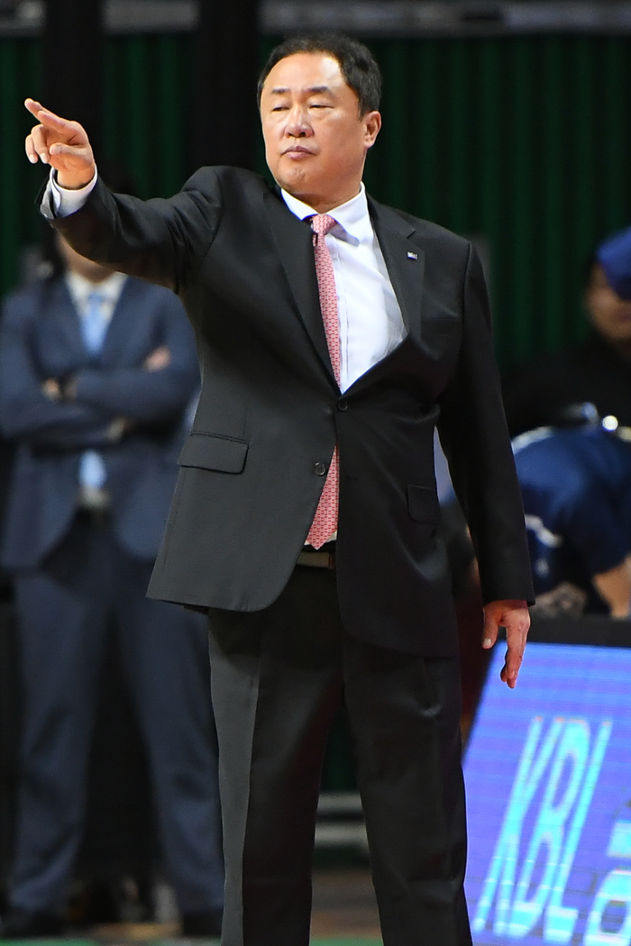 업셋 노리는 KCC 전창진 감독 “송교창 최준용 출전시간 안배해준다” [SS PO브리핑]