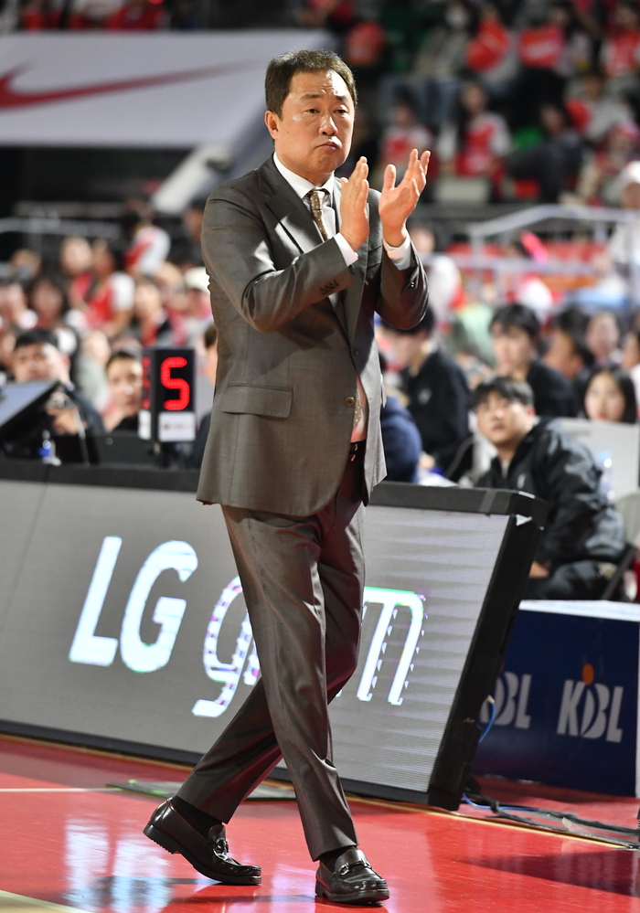 스윕 노리는 KCC 전창진 감독 “이승현 오늘은 결장” [SS PO브리핑]