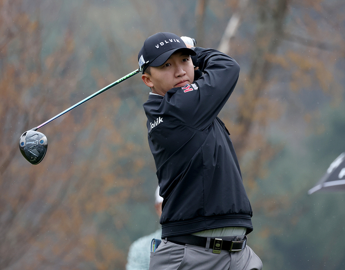 KPGA도 대장정 스타트→‘스크린골프 황태자’ 김홍택, 개막전 프로미오픈 1R ‘공동 2위’ 쾌조 출발 [SS춘천in]