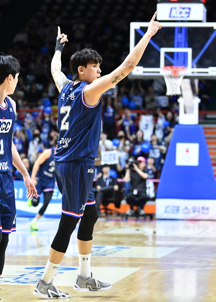 최준용 대폭발, KCC 챔프전 진출까지 –1승 [SS PO현장]