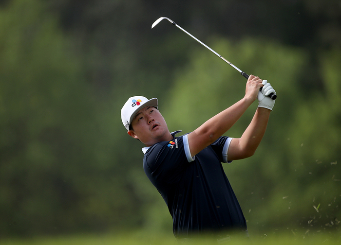 임성재, 첫 타이틀 방어→KPGA 우리금융 ‘2연패’ 보인다…7언더파 ‘공동 선두’ [SS여주in]