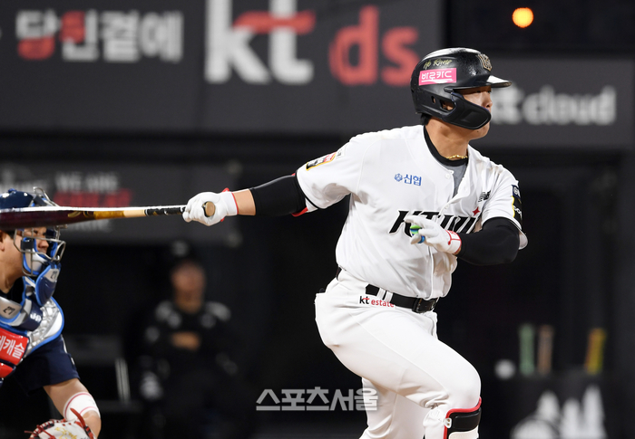 [포토]KT 강백호, 오늘도 안타!
