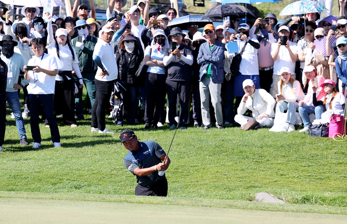 불혹, 지천명 넘은 선배들은 계속 발전하는데…KPGA투어 ‘영건들’ 베테랑 활약에 해답 찾아야[SS 포커스]