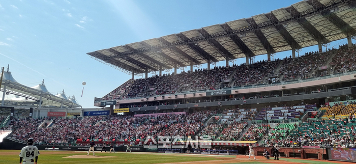 ‘MZ 팬 잡아라’ SSG, SNS ‘힘’ 많이 주네…다른 팀 팬도 ‘유입’ [SS시선집중]