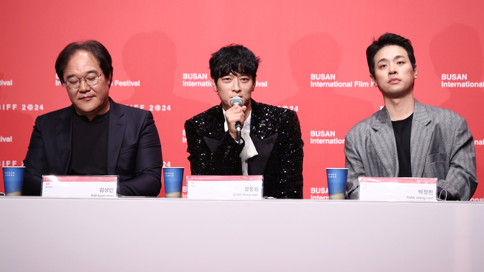 화제의 개막작 ‘전, 란’ OTT·청불·시대상으로 이어진 키워드 논쟁 [2024 BIFF]