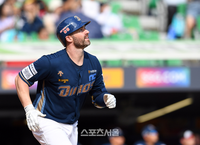 KBO 쉘힐릭스플레이어 9·10월 수상자, SSG 엘리아스·NC 데이비슨