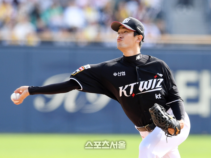 ‘야구 미신도 물리친 마법 행진’ KT LG 꺾고 작년 KS 복수···5위 결정전부터 4연승 질주 [준PO1]