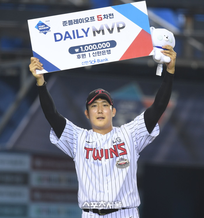 “삼성이 치면 우리도 친다···목표는 KS다” 명승부 승리한 염경엽 감독, 이제 PO 도전 [준PO5]