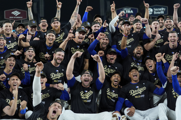 오타니 첫 ‘가을야구’ 잇는다! 다저스, 라이벌 샌디에이고 꺾고 NLCS 진출…메츠와 ‘우승’ 맞대결