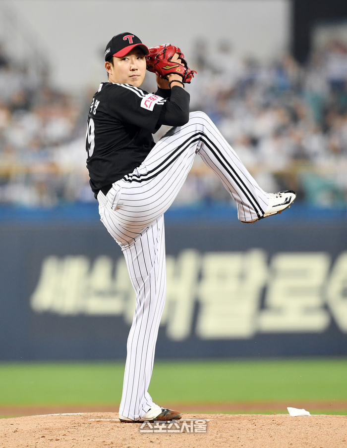 “엘리 쉬고 5차전 대기···손주영 +1” 여전히 벼랑 끝 LG, 5차전 승리까지 봤다 [PO4]