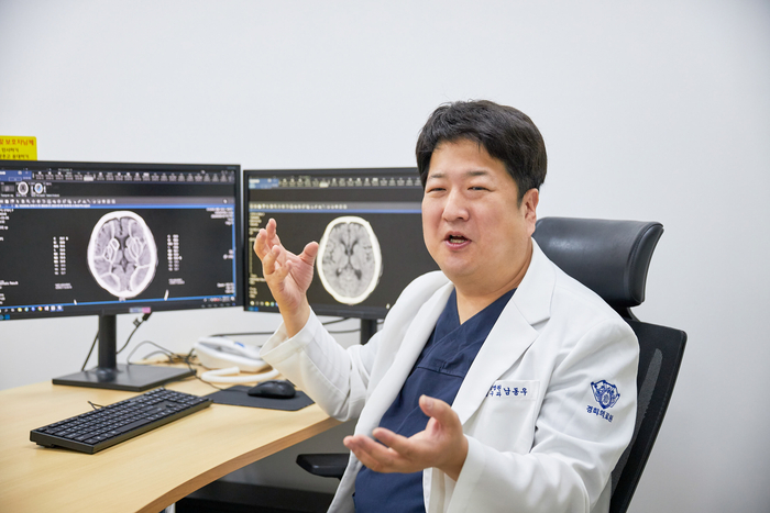 비행기에서 빛난 한의사의 선행, 위기의 순간을 구한 따뜻한 손길