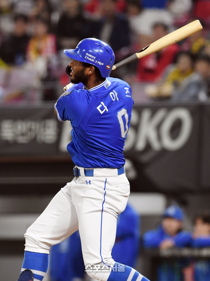 ‘대포 또 대포’ 디아즈, KBO 새 역사 썼다…PS 최초 ‘연타석 홈런 2회’ 대기록 [KS5]