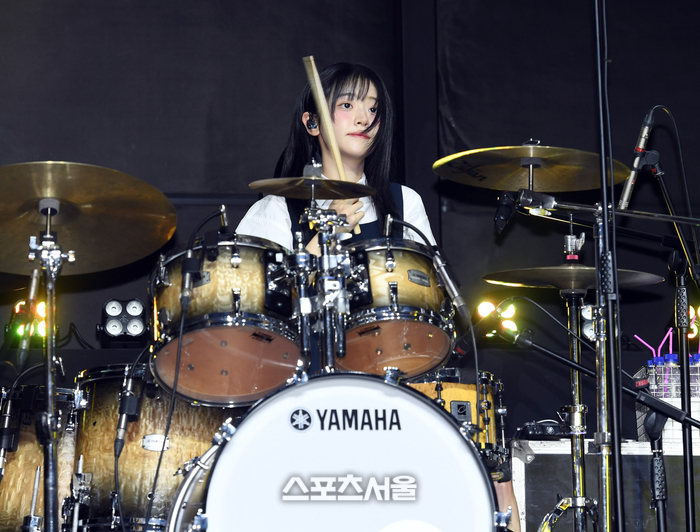 ‘스토리가 낳은 괴물’ QWER, 기적·신화 만드는 성장 여행 [SS스타]