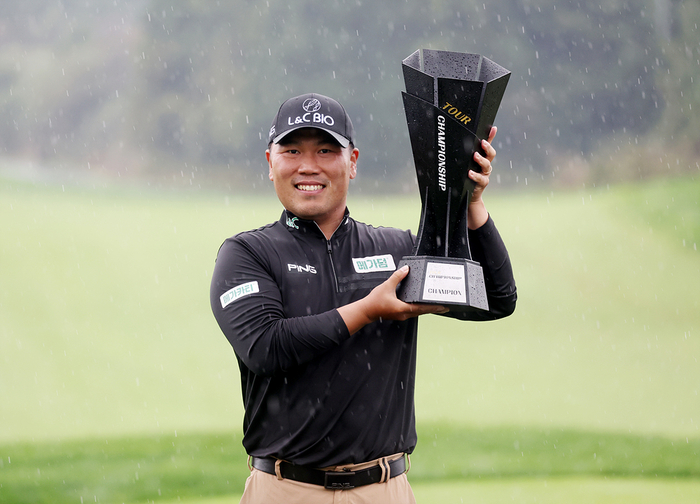 KPGA 투어 ‘데뷔 15년차’ 이대한, 첫 우승 ‘한(恨)’ 풀었다