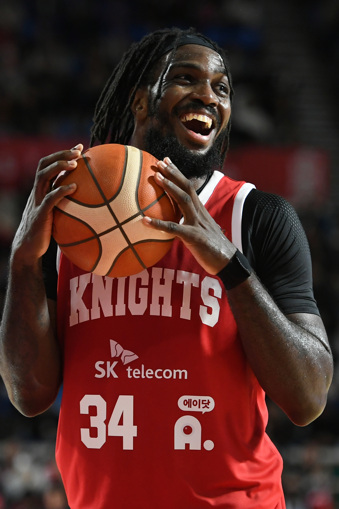 [공식] ‘2G 연속 트리플 더블’ 서울 SK 자밀 워니, 2024~2025시즌 1라운드 MVP 선정