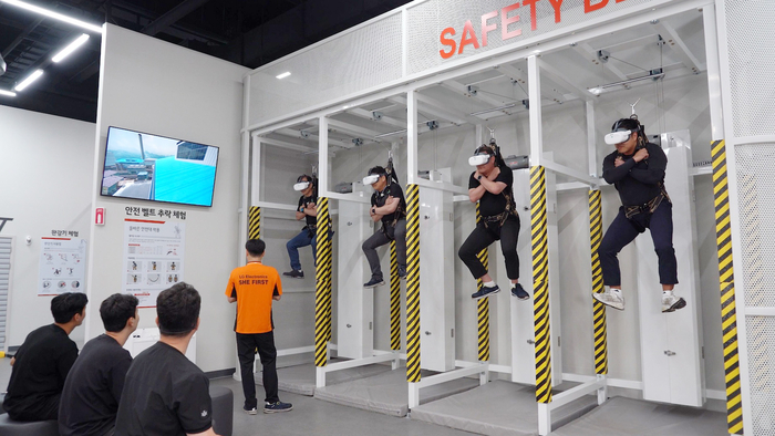 LG전자-환경부, 화학사고 대응 역량 제고 위한 MOU 체결…VR 활용 체험형 안전 교육 진행