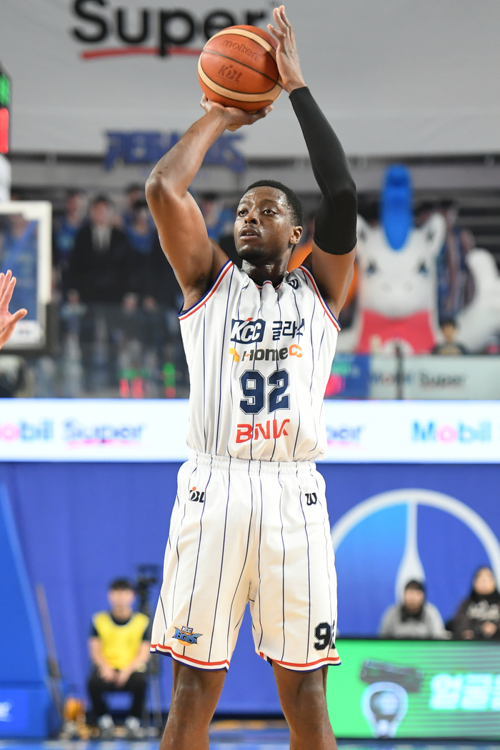 프로농구 KCC ‘3연승’ 질주, 6위 DB ‘맹추격’…정관장, 소노 꺾고 최하위 탈출