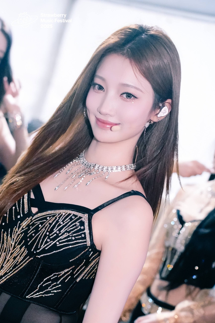 이수만이 뽑았다더니…A2O MAY, 미모 엄청나네