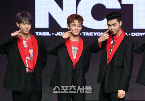 [SS포토]NCT 127 도영-마크-쟈니, '깜찍하죠?'