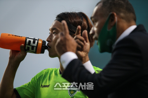 '사우디 이적설' 전북 풀백 김진수, K리그1 17R MVP 선정